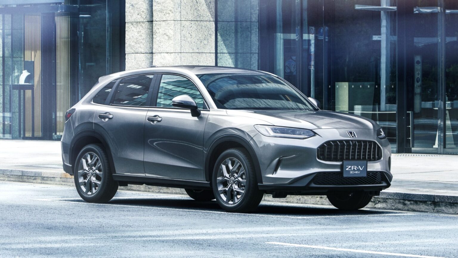 「ZR-V」ってどんな車?人気色とカラー展開を調べてみた!